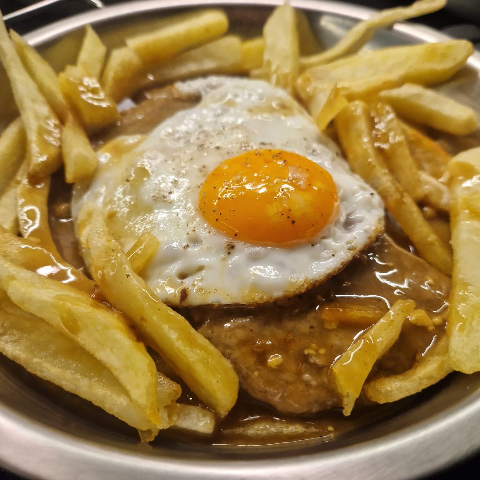 Bitoque à Portuguesa (Portuguese-style steak)